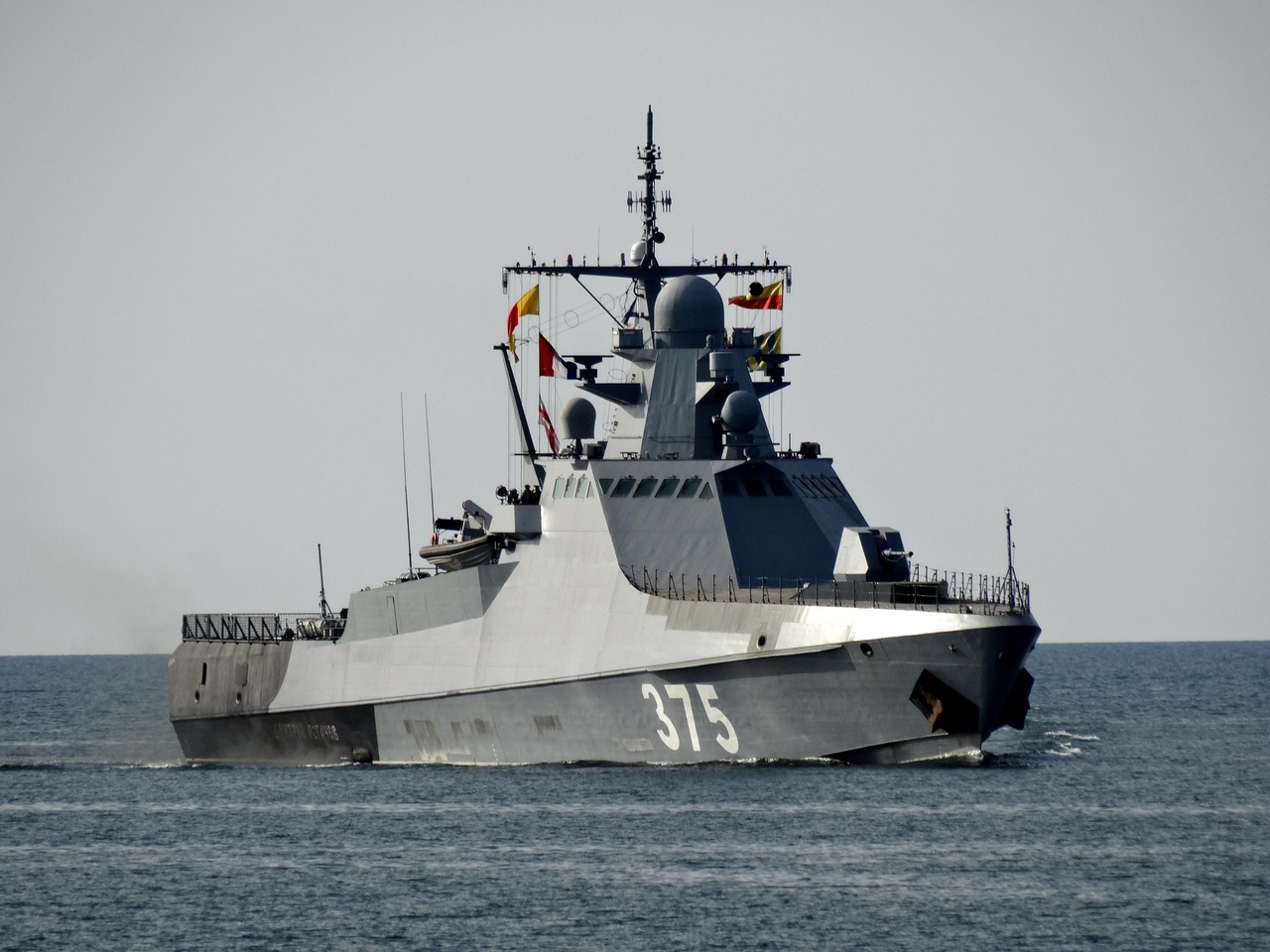 俄罗斯海军22160型“迪米特里·罗格切夫”巡逻艇抵达塞瓦斯托波尔港