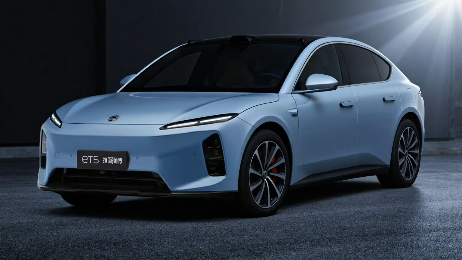 新款蔚来ET5改了前杠造型，大家觉得怎么样？-新浪汽车