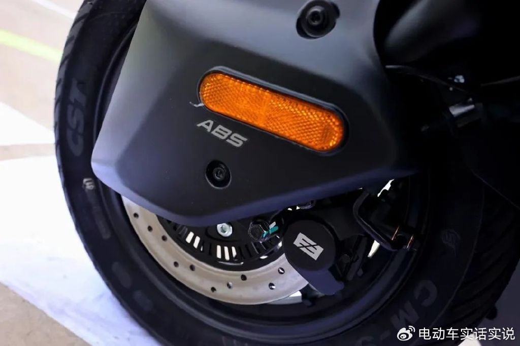 新款极核AE4首次媒体试驾：同级别碾压，以极限思维打造极限好车-新浪汽车