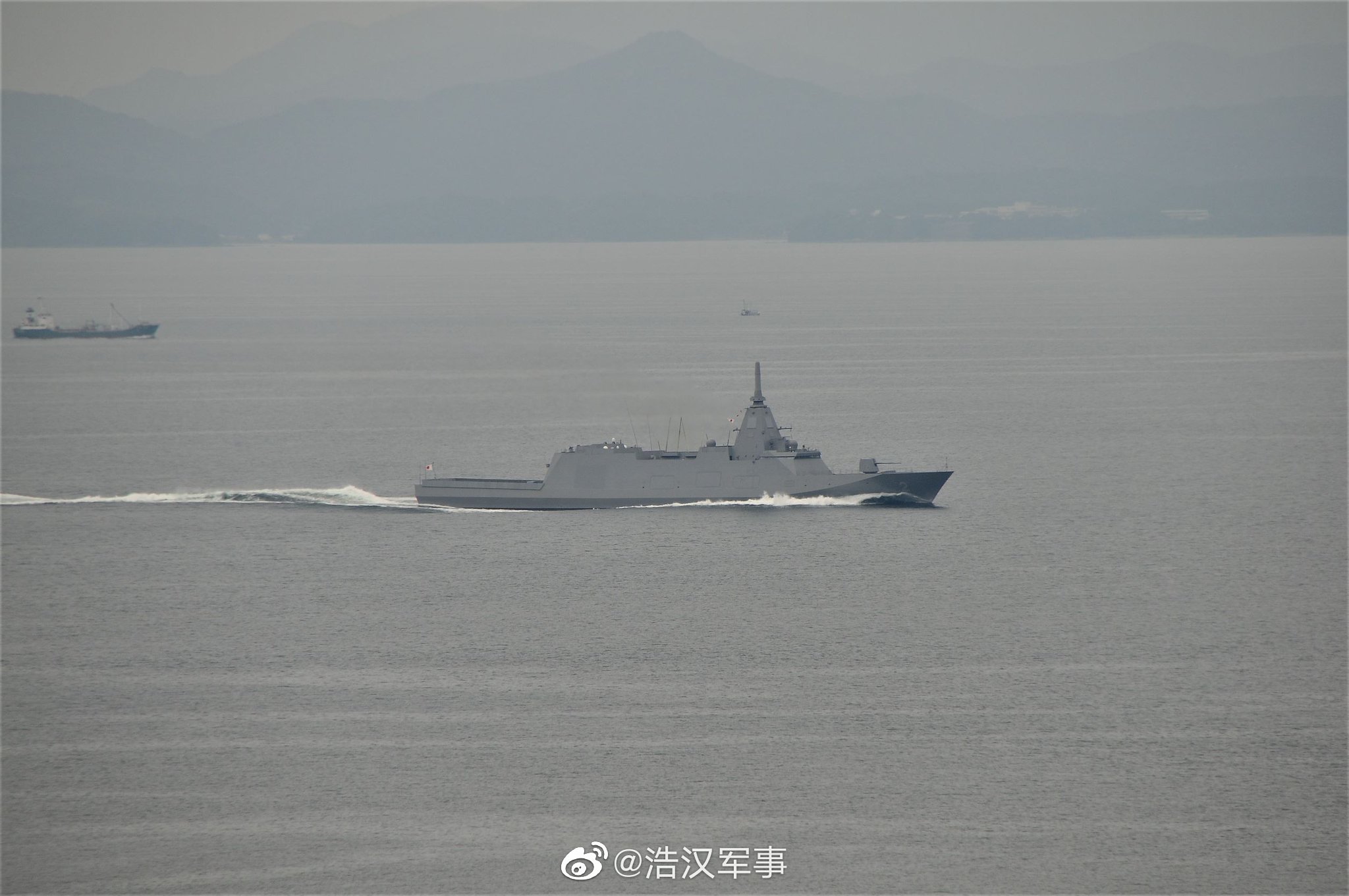 近日日本海上自卫队年度多用途护卫舰（30FFM）熊本号再次海试__财经头条