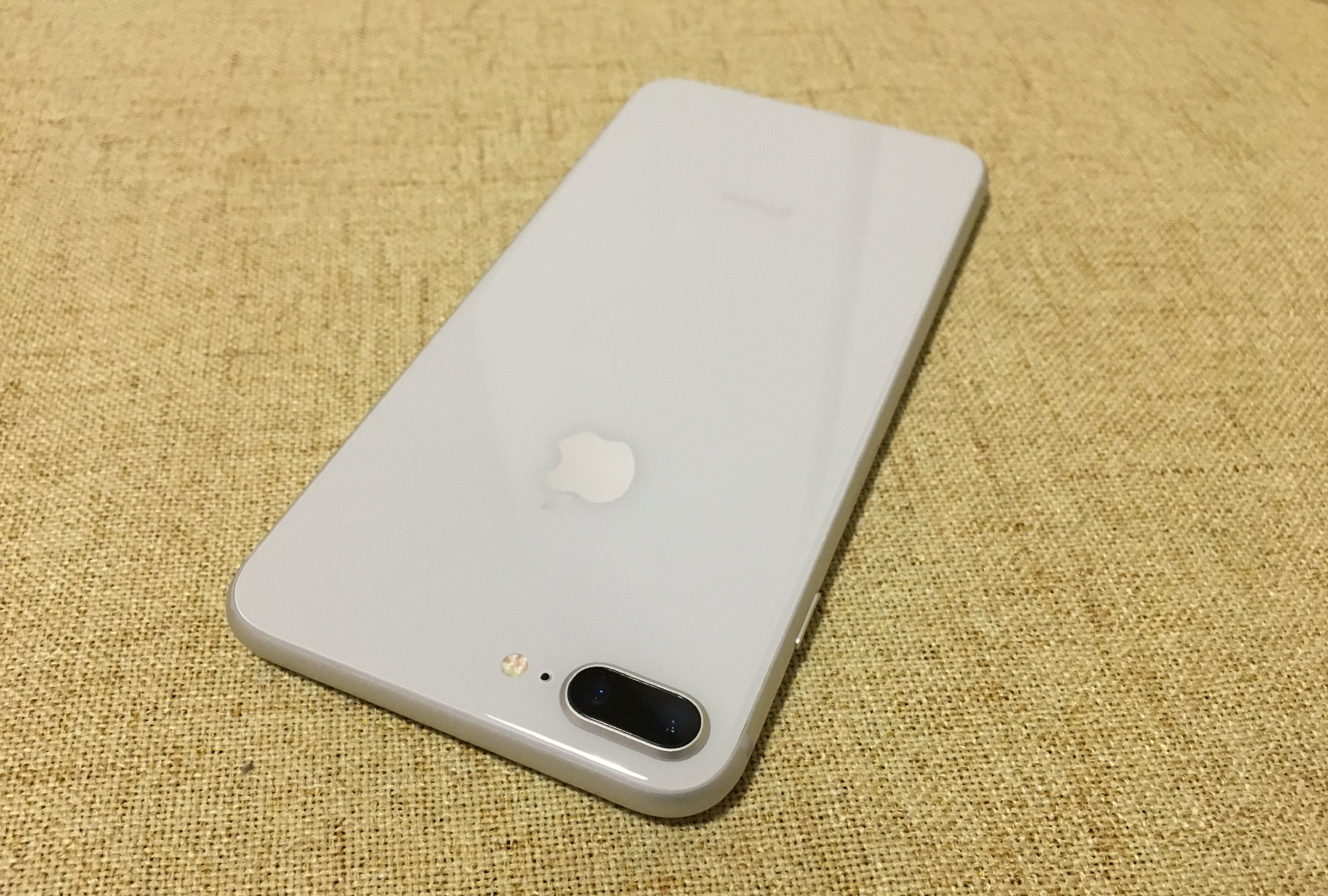 苹果8P升完iOS15.5，可以“养老”了吗？用过iOS16你就明白了__财经头条