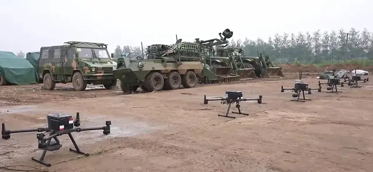 解放军基层部队对无人机的应用，陆军都用上了无人机！