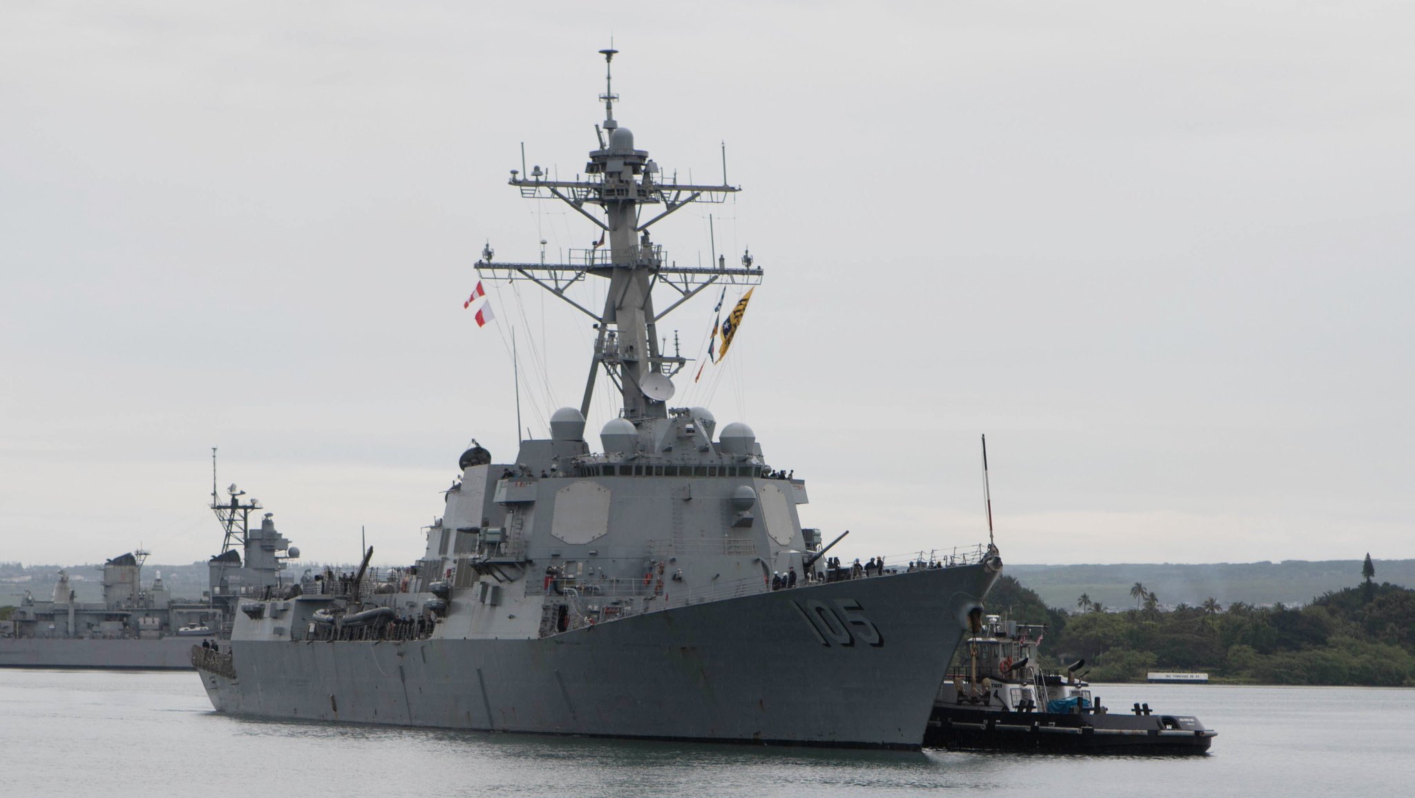 2021年5月16日美国海军阿利·伯克IIA级导弹驱逐舰杜威号(ddg105)……