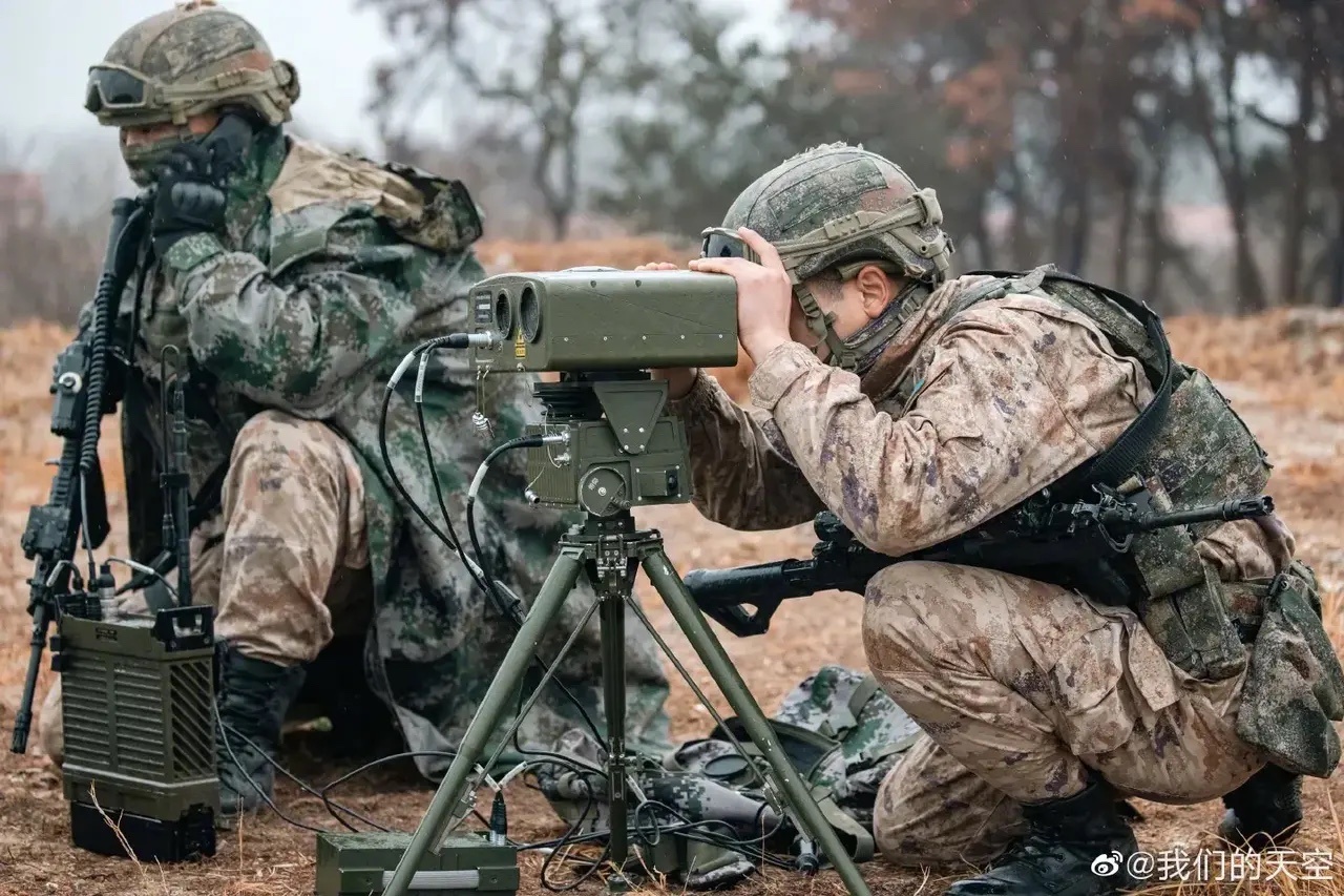 解放军基层部队对无人机的应用，陆军都用上了无人机！