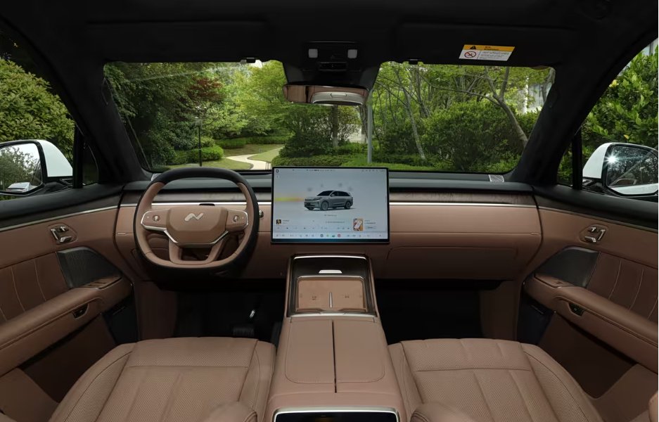 乐道L90开启预售：六/七座布局+900V高压架构，27.99万元起-新浪汽车