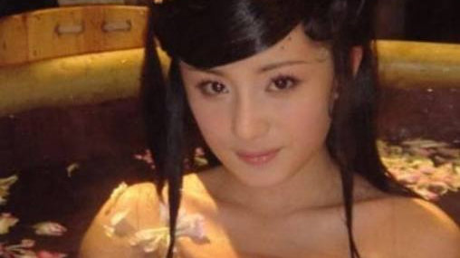 5大女星沐浴戏，杨幂、贾静雯上榜，唯有她裸身泡牛奶浴|张瑞希|牛奶浴|贾静雯_新浪新闻
