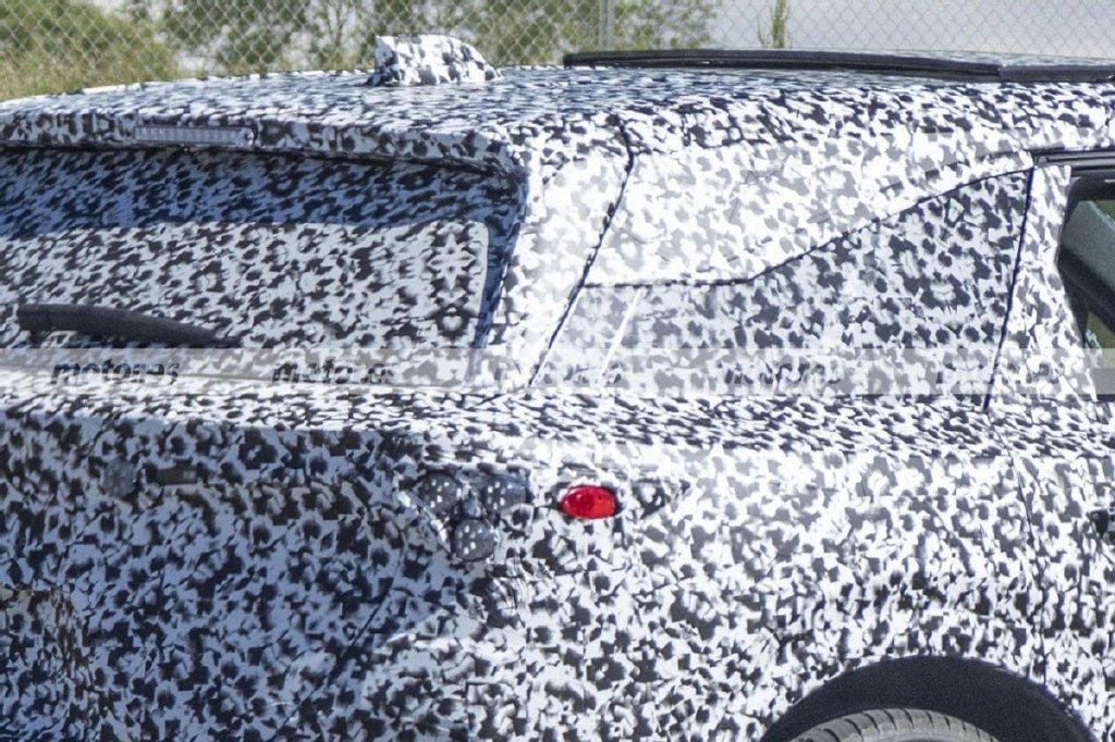 电动化转型 全新讴歌ZDX谍照曝光-新浪汽车