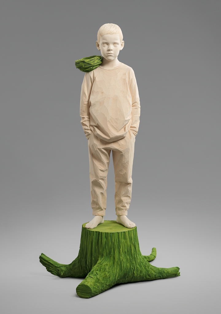 通过异想天开的木制雕塑……__财经头条