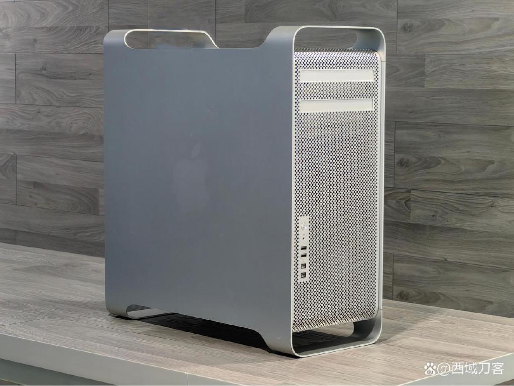 M2Pro版的MacBook发布了，十年前的Mac Pro机皇，今天可否一战？