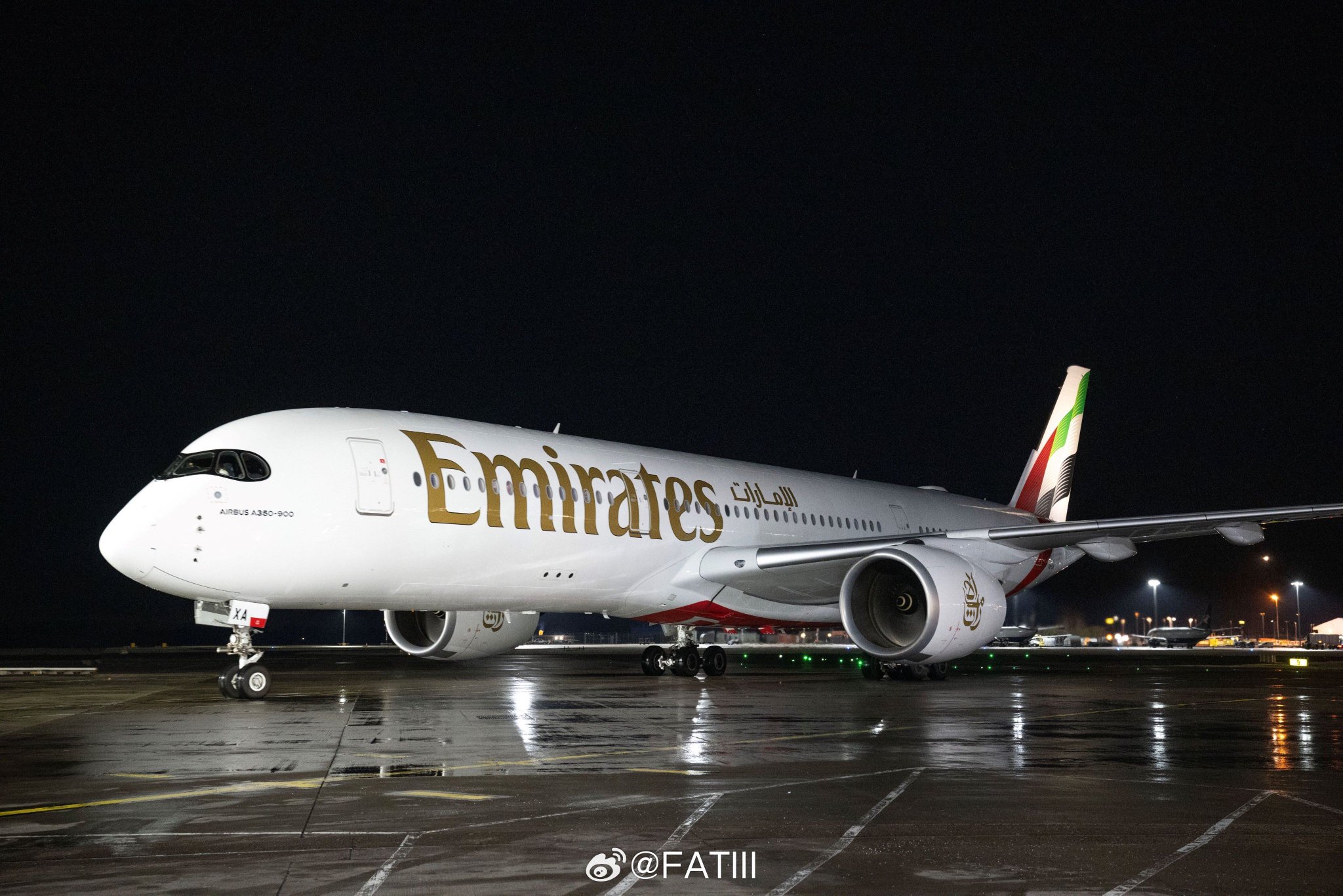 阿联酋航空首架A350/A6-EXA昨日正式投入商业运营…|阿联酋航空|爱丁堡|迪拜_新浪新闻
