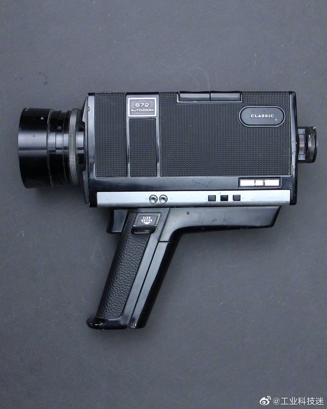 一款日本启能（Chinon)出品的启能672超8相机拆解，内含885个零件