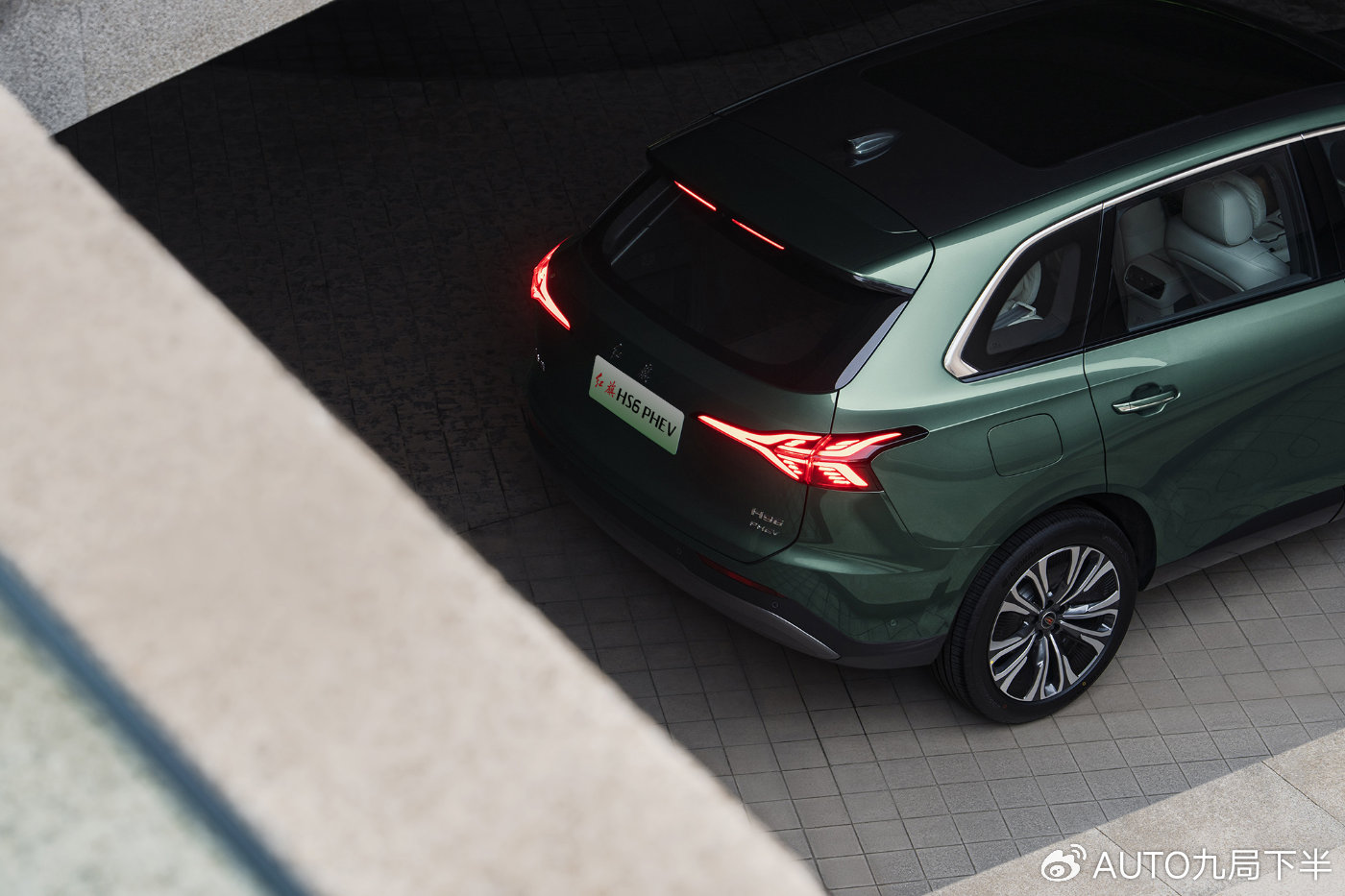 红旗HS6 PHEV迎线下首秀，携手歼-35A长春航空展C位出道！-新浪汽车