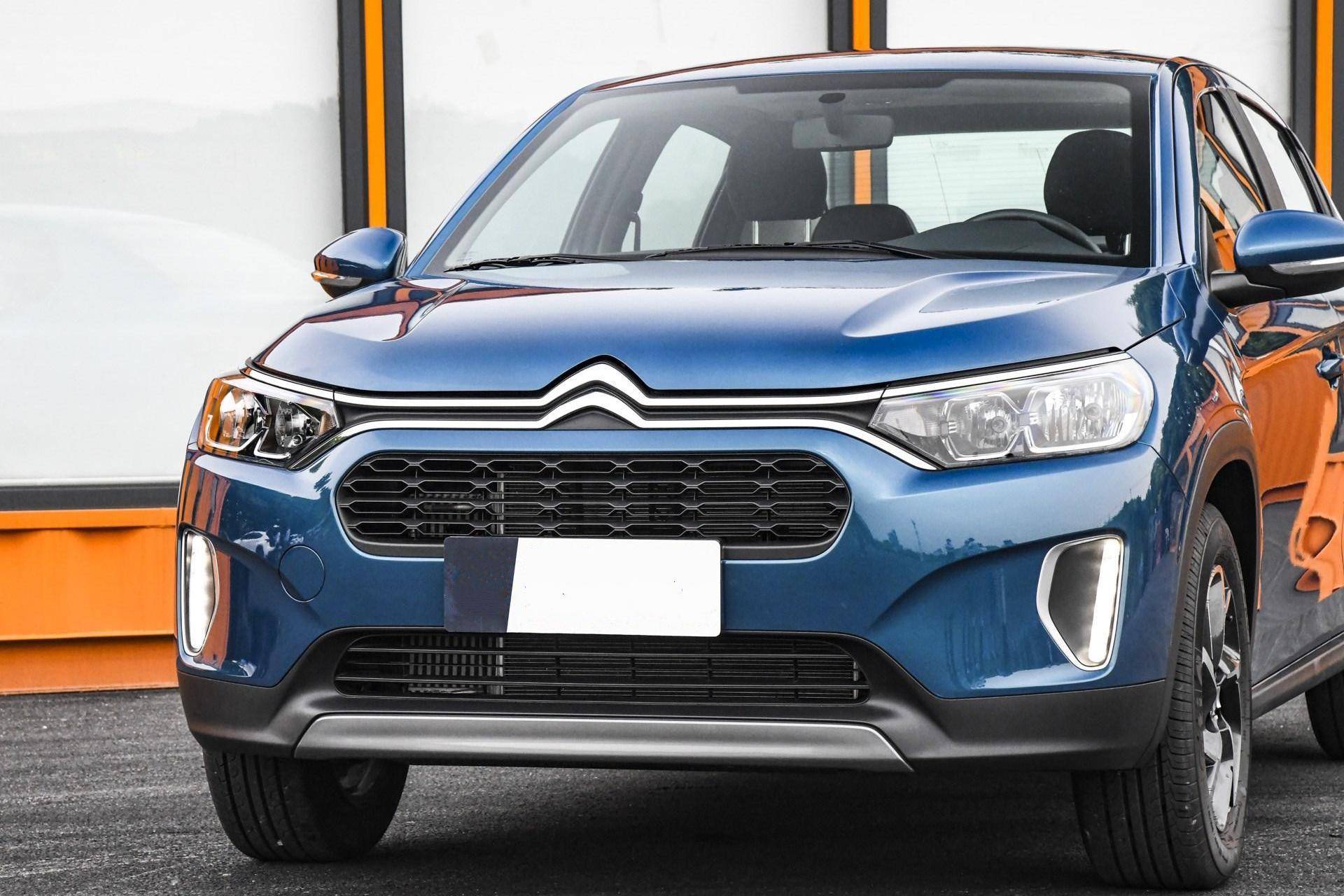 还能救一救？雪铁龙特供C3L，强烈的SUV跨界味道、1.2T+6速湿双-新浪汽车