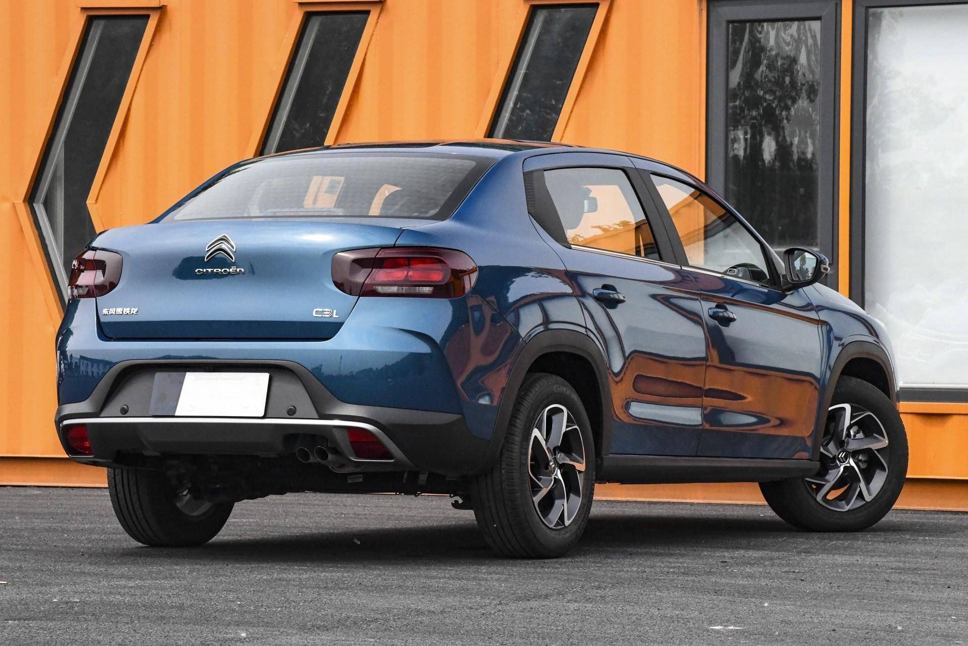 还能救一救？雪铁龙特供C3L，强烈的SUV跨界味道、1.2T+6速湿双-新浪汽车