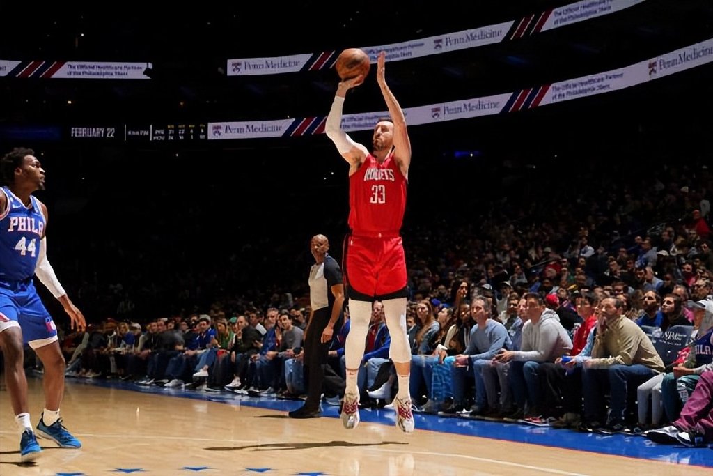 多支球队有意火箭内线老将，火箭是不是应该裁掉他？