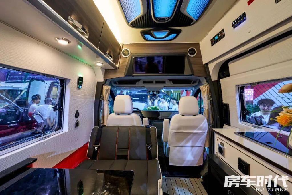 2.3T+8AT的V363来了 卫航福特·黑豹全新布局正式发布!-新浪汽车