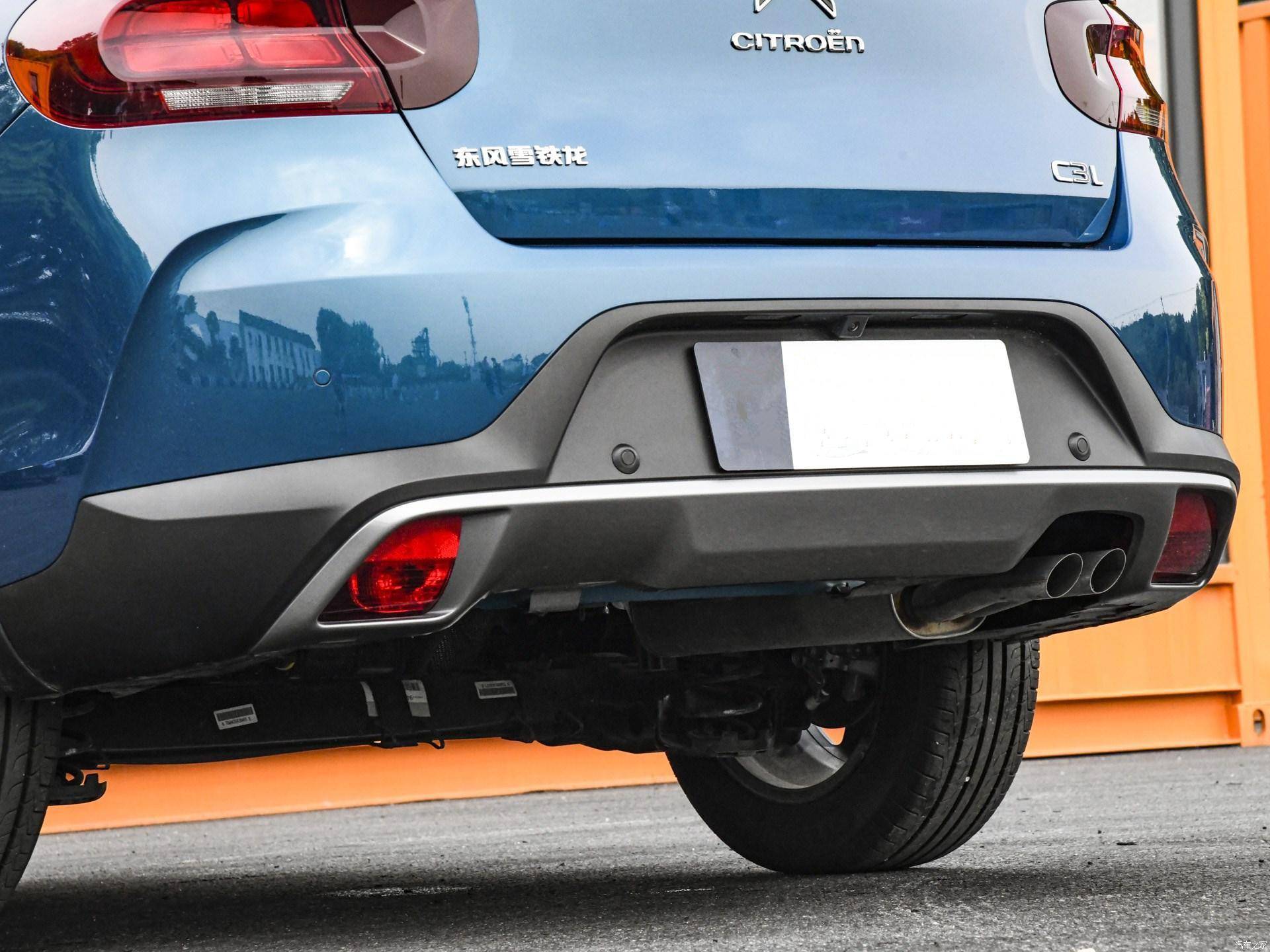 还能救一救？雪铁龙特供C3L，强烈的SUV跨界味道、1.2T+6速湿双-新浪汽车