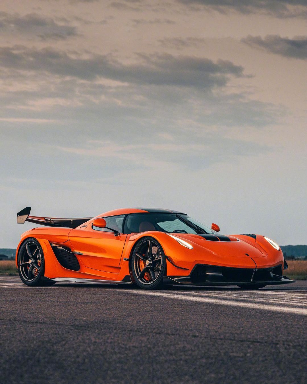 柯尼赛格Koenigsegg Jesko～__财经头条