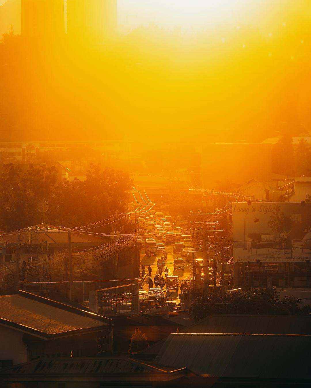 光与影的街头 | 摄影师Jilson Tiu__财经头条