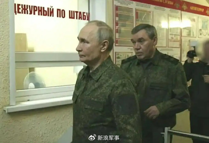 普京突然穿上了军装|普京|俄军|乌克兰