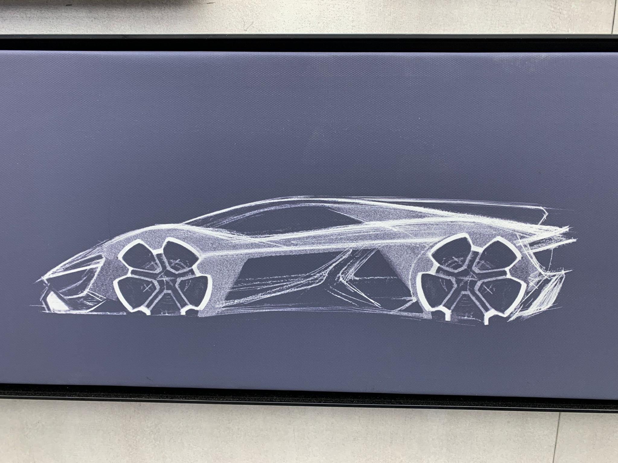 仰望U8和U9的设计草图，以及U9概念模型