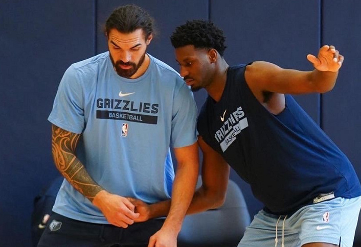 官宣！常规赛DPOY出炉，大洛遗憾落选，JJJ刷爆多项NBA纪录__财经头条