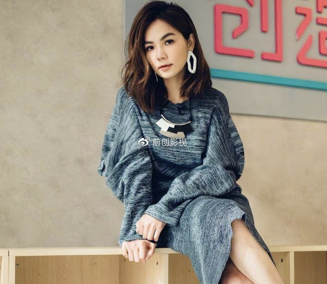 女星Ella自曝与老公分房睡，夸赞他是很棒的队友，感谢老公的照顾|分房|赖斯翔|劲宝_新浪新闻