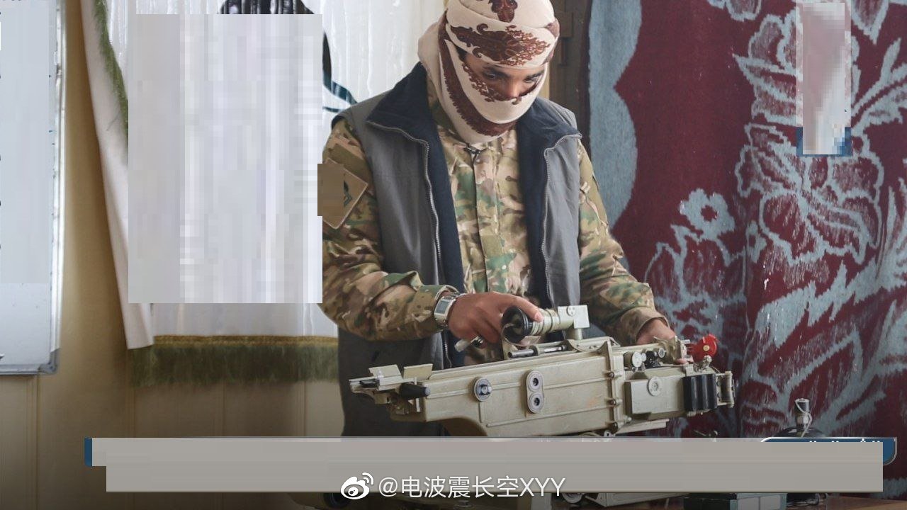 伊德利卜的HTS极端武装进行9K115-2混血儿-M1反坦克导弹教学