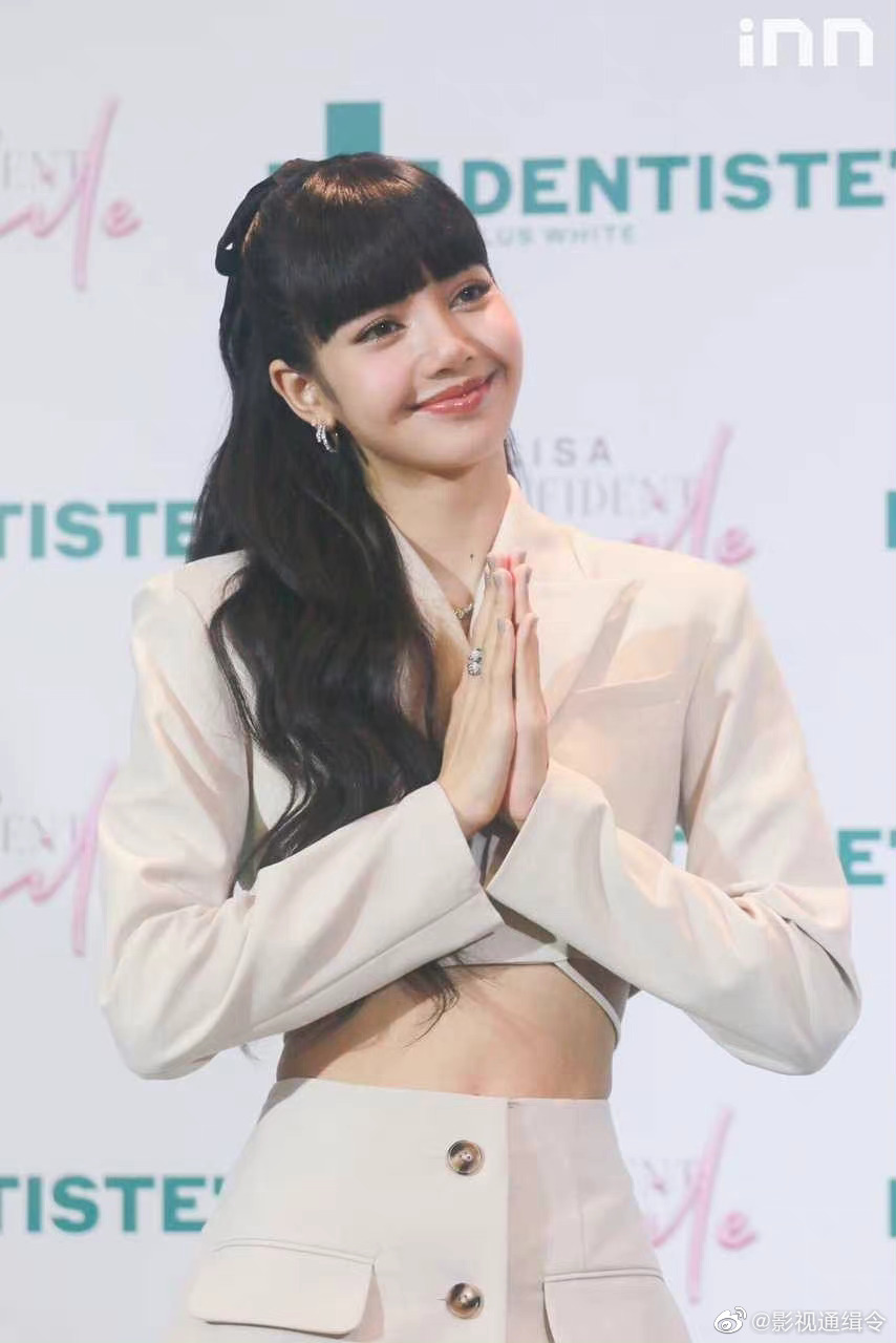 Lisa泰国见面会生图🈶️,身材好好啊!