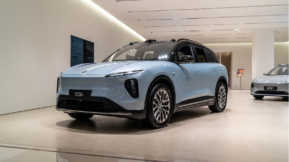 2024款蔚来ES6，8295车机更强算力，全能标配豪华体验|蔚来|ES6|电池_新浪新闻