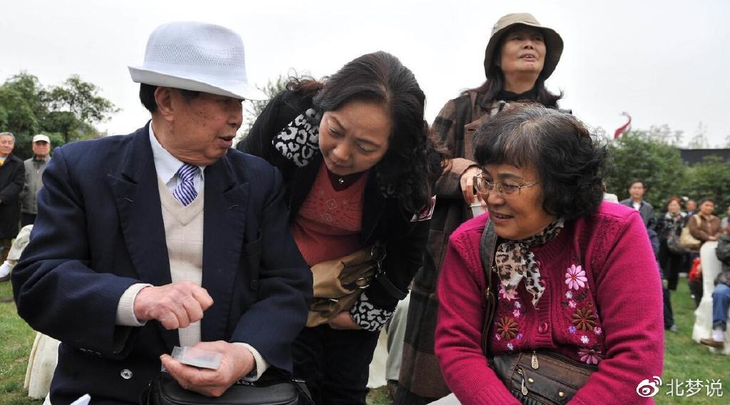 婚姻并非爱情的坟墓!如何在婚姻中保持新鲜感,听听过来人怎么说财经头条