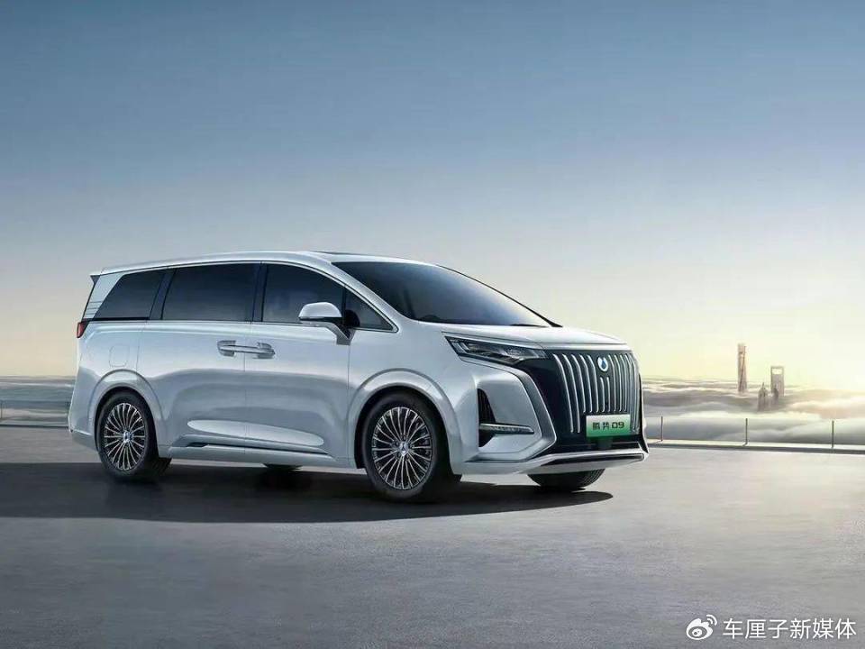 比亚迪黑科技加身，腾势N7吃定BBA“蛋糕”？-新浪汽车