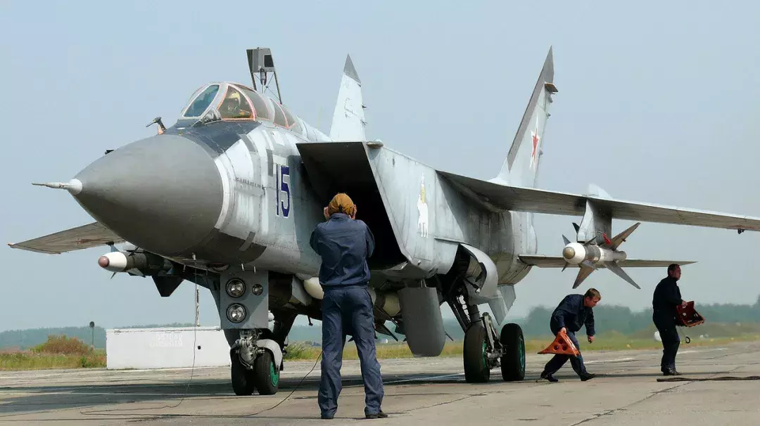 大国王牌！全世界飞行最快的涡扇战斗机，集众多光环于一身！|战斗机|涡扇|匕首_新浪新闻