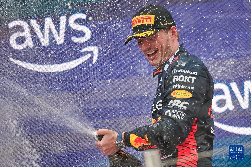 F1西班牙大奖赛正赛维斯塔潘夺冠 周冠宇获第九名|荷兰|红牛|车队_新浪新闻