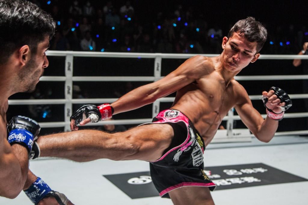 ONE周五格斗夜2战报！育乐佩肘过如刀TKO获胜，庞西里逆风翻盘