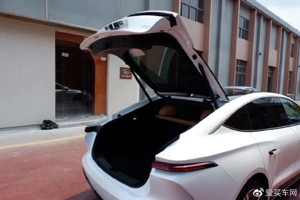 飞凡F7对比汉EV冠军版，谁才是最香的纯电C级车？-新浪汽车