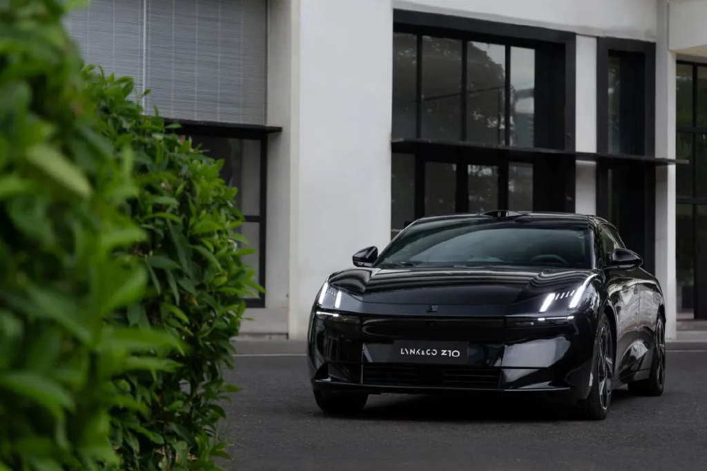 抢小米SU7的蛋糕，领克Z10能行吗？-新浪汽车