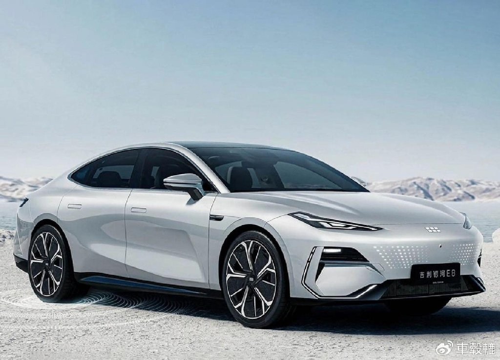同为SEA架构+8295芯片，极氪007和银河E8会相互成就还是内耗？-新浪汽车