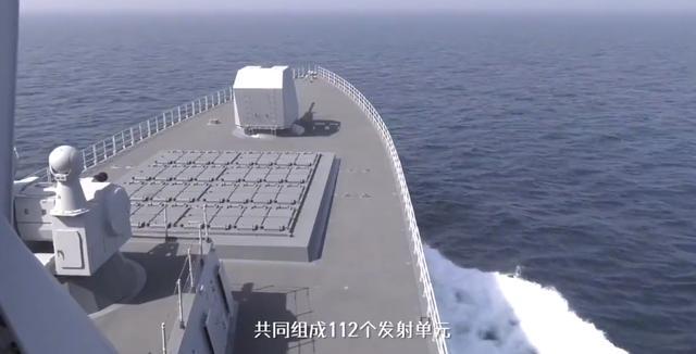055大驱只装备一门主炮，可别小瞧人，一炮可顶一个陆军重炮营