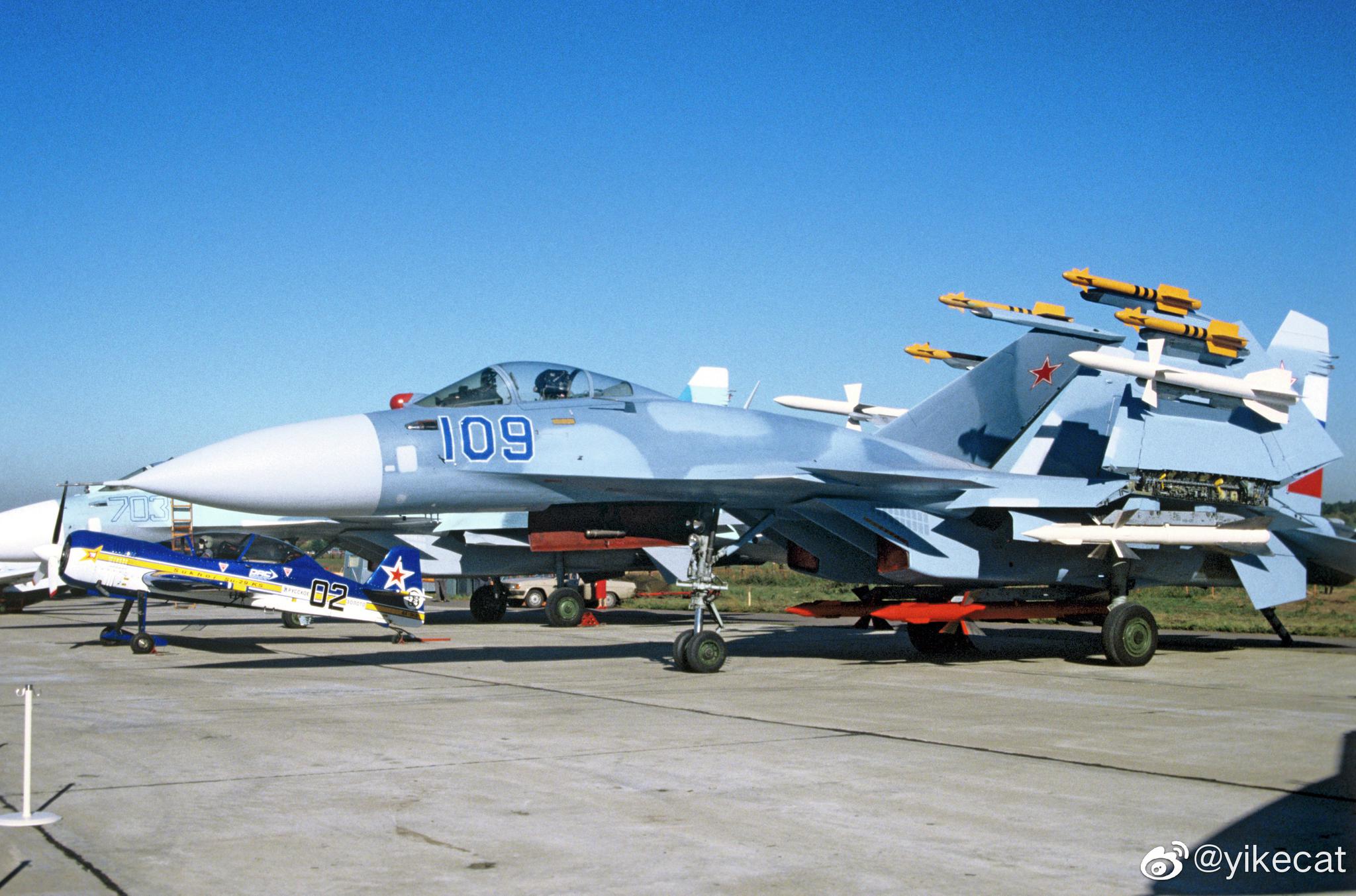 Сухой Су-33/Sukhoi Su-33系列舰载战斗机——综述