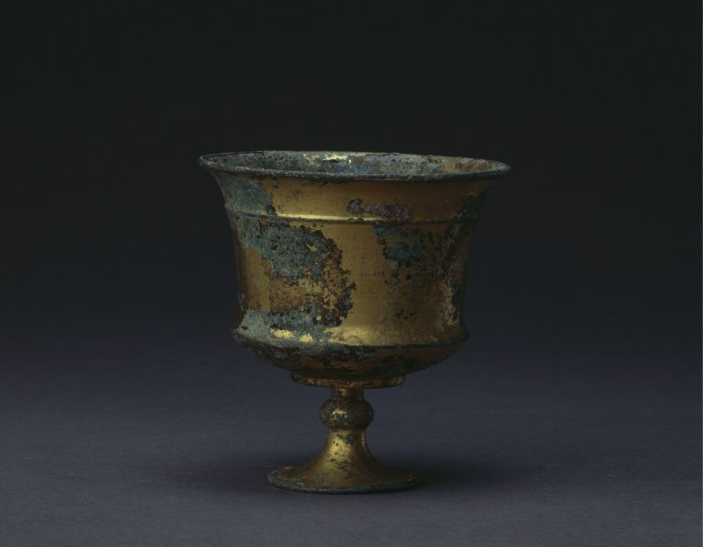 珍藏于故宫博物院的杯子们，无论大小、材质、高矮……