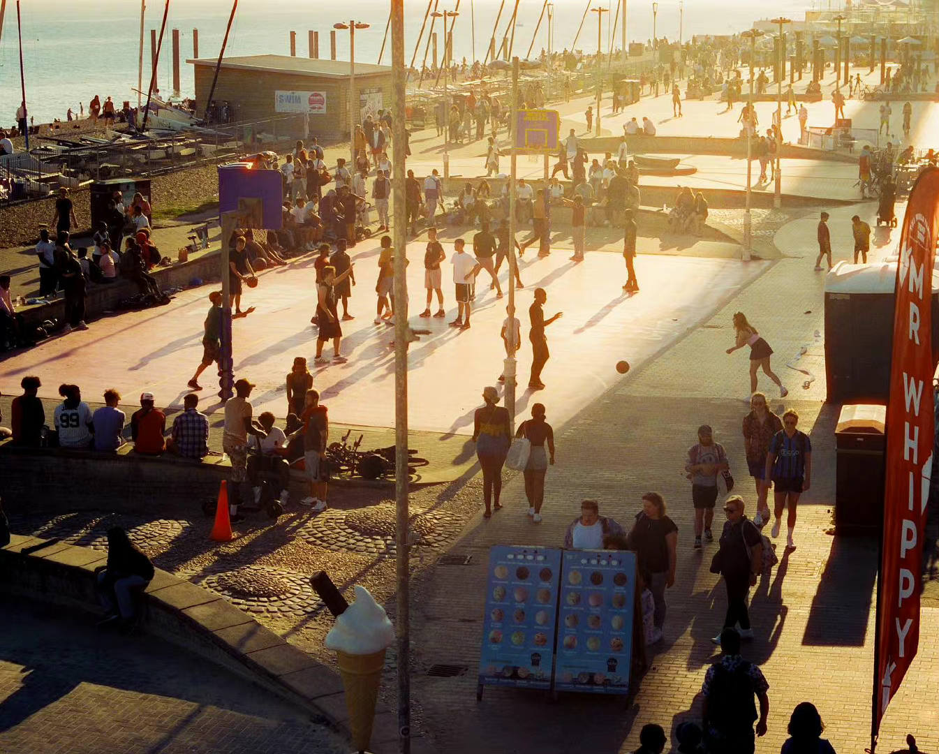 海边的布赖顿 | Oliver Curson 胶片影像__财经头条