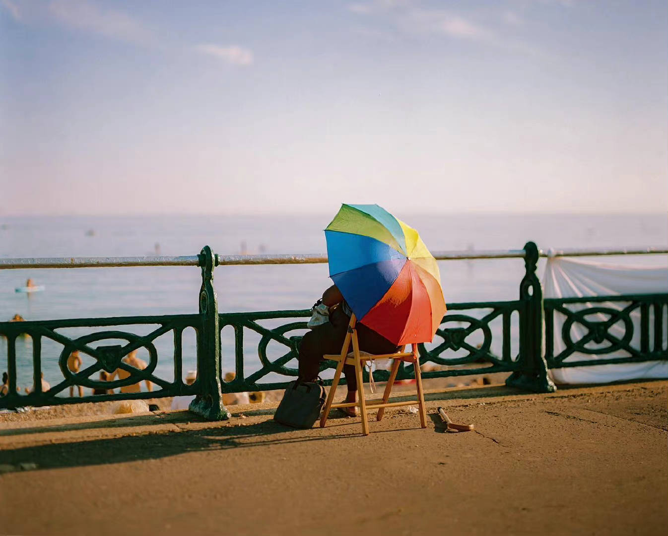 海边的布赖顿 | Oliver Curson 胶片影像__财经头条