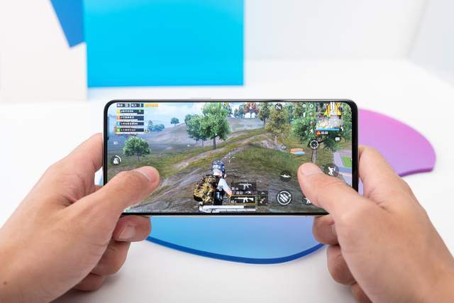 骁龙7gen1手机好评度达96%！流畅不卡、影像出色成新一代神U__财经头条