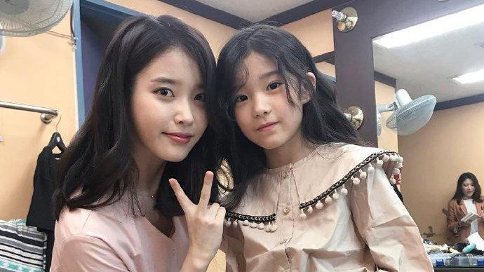 以“酷似IU”闻名的韩国童星，参加女团选秀节目，网友：她长大了|女团|选秀节目|童星_新浪新闻