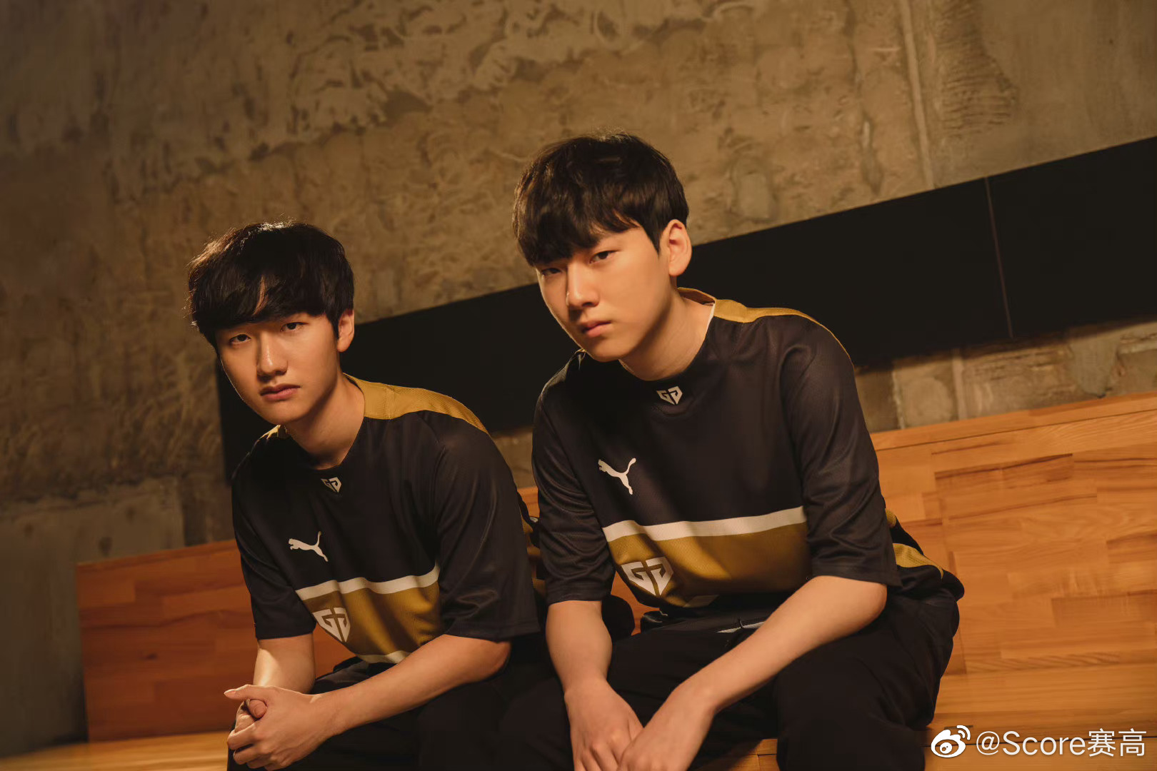 GenG发布2022赛季新队服