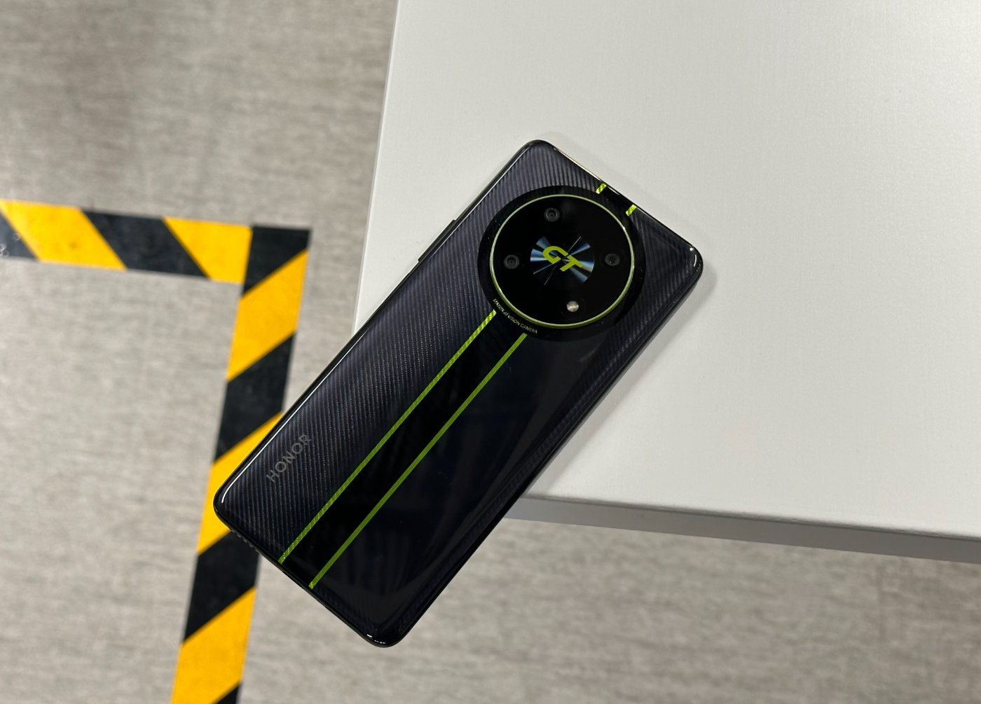 体验上手：好评如潮，2K档最具性价比机型，荣耀X40 GT是否值得买？__财经头条