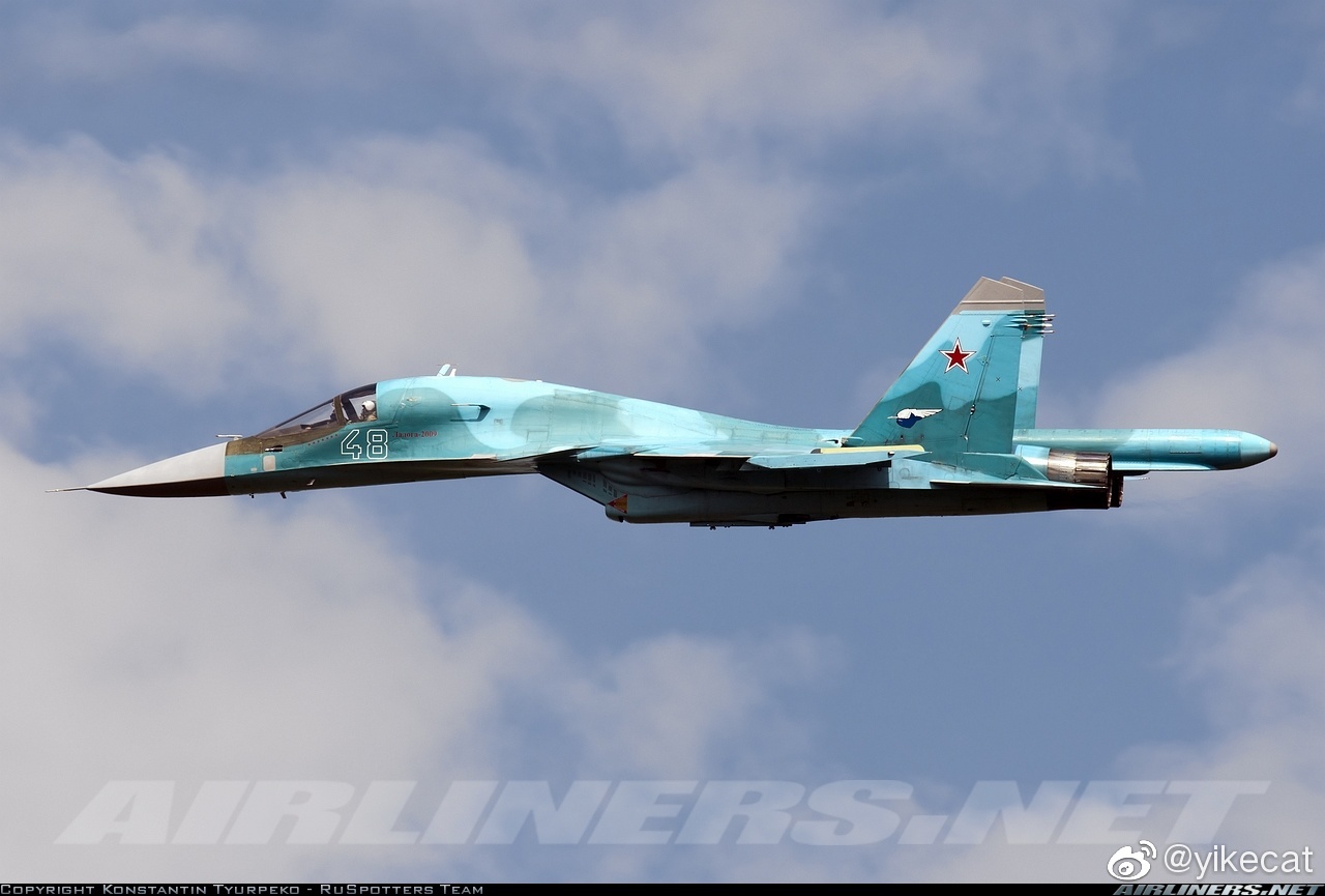 Sukhoi Su-34 (Su-27IB)前线轰炸机Т-10V原型机