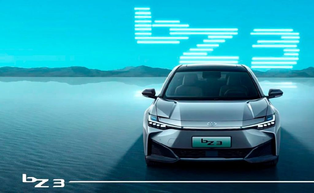 【新车预览】丰田联手比亚迪，bZ系列首款纯电轿车bZ3发布__财经头条