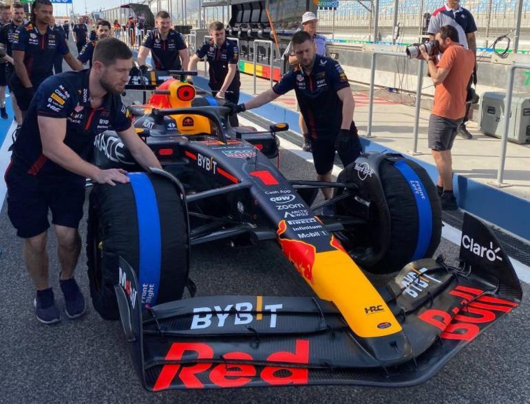 F1巴林季前测试赛，红牛RB19成围观焦点，新赛季值得期待